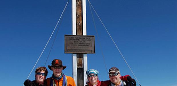 De eerste bergbeklimming van Sean Vos | Bergwijzer